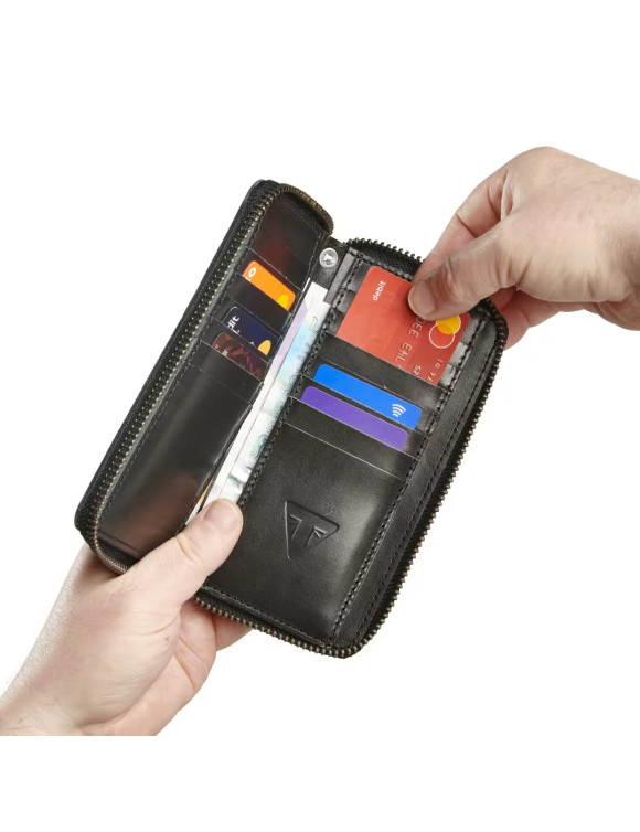 Triumph Long Zip Black Leather Wallet MACA25004